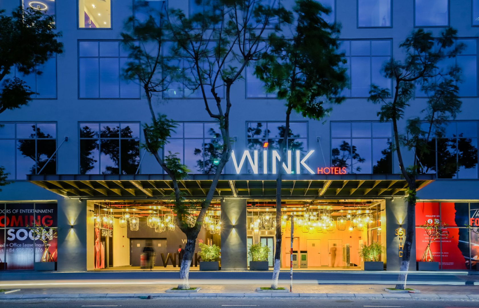 Façade tiêu chuẩn cao cho môi trường biển tại Wínk Hotel Trần Hưng Đạo ...